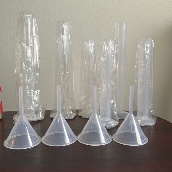 Other | New Lot Of 4 Funnel 6 Graduated Cylinder With Milliliter ...